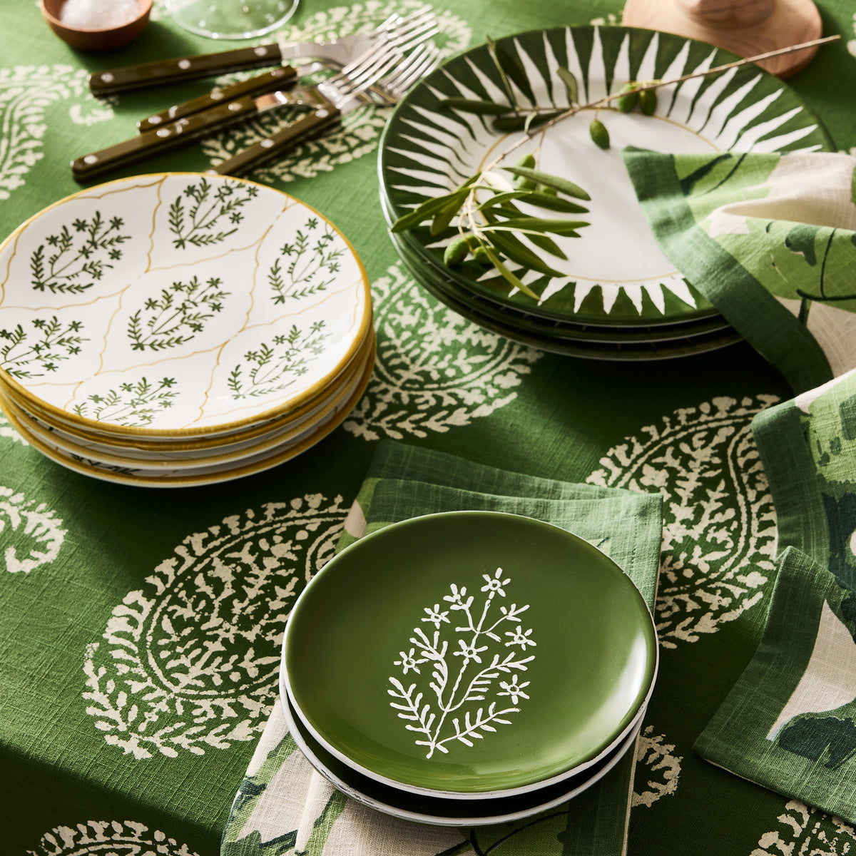 Peter Dunham + Hudson Grace Kashmir Paisley Olive Green Printed Tablec ...